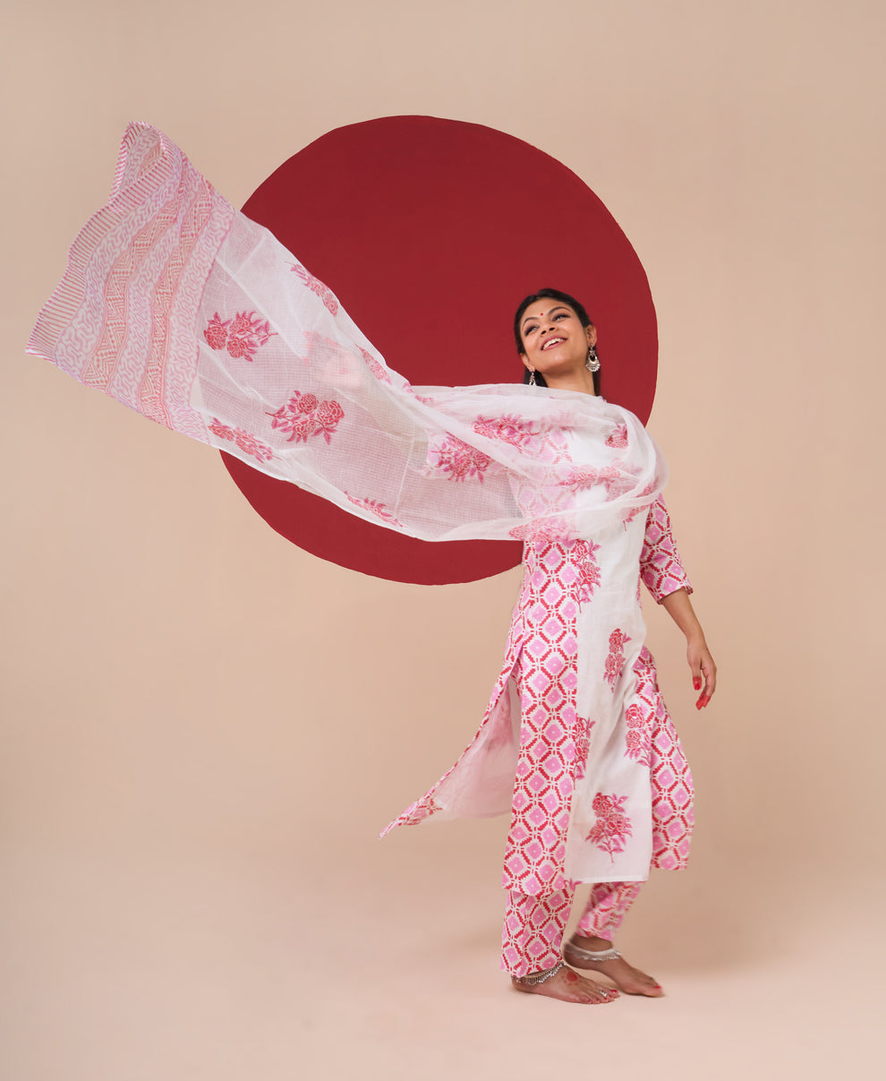 Carnation Pink – Sunehari Dhaga